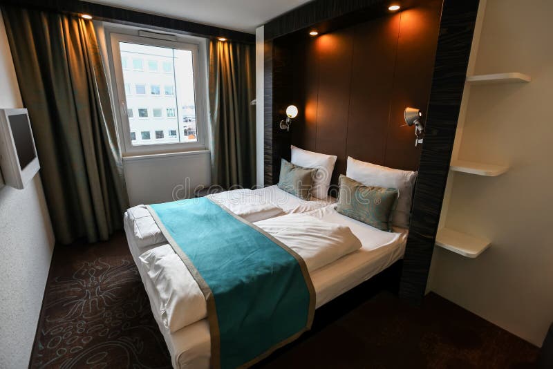 Interno Di Camera Di Albergo Moderna Di Lusso Fotografia Stock ...