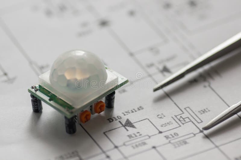 Interruptor De Carga Del Sensor De Movimiento IR Foto de archivo ...