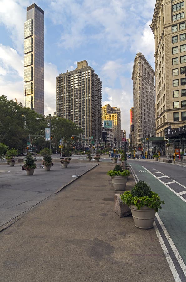 Intersection De Broadway Et De Fifth Avenue Photo stock éditorial ...