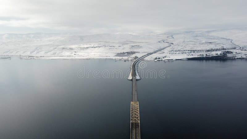 Interstate 90 Freeway Over the Columbia River in Vantage, Washington ...