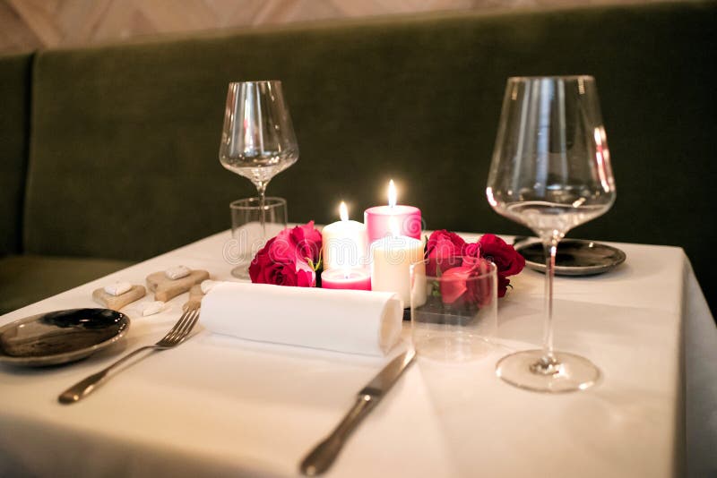 1,959 Table Setting Romantic Candlelight Dinner Stock Photos - Free ...