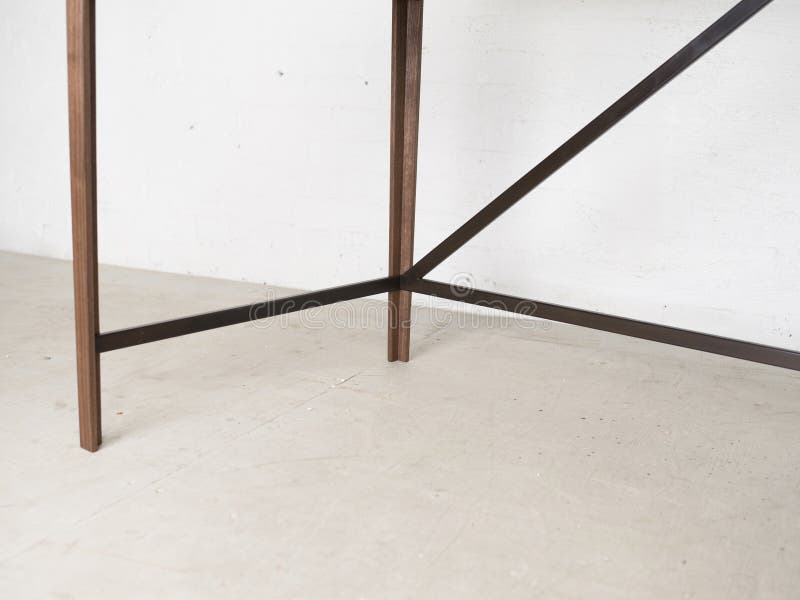 Unique and Designed High Quality Table Image, Wooden Table Stand Image ...