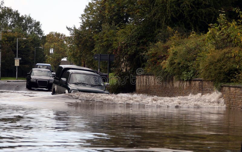 Inundado foto de archivo. Imagen de ducha, chapoteo, trueno - 1311466