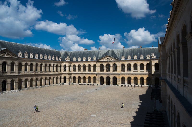 Invalides Paris Dos Les Do Hospital Foto de Stock - Imagem de hospital ...