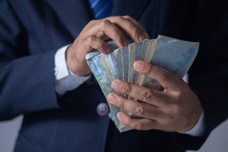 Investors are Counting Banknotes in Their Hands Stock Image - Image of ...