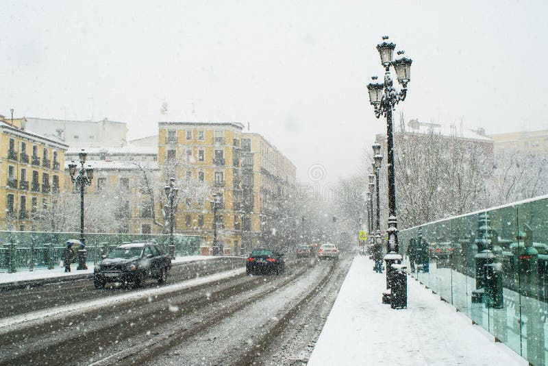 Invierno en Madrid imagen de archivo. Imagen de parque - 50749041
