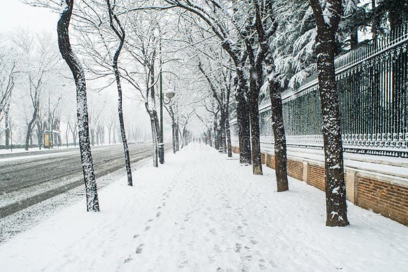 Invierno en Madrid imagen de archivo. Imagen de cristal - 50749041