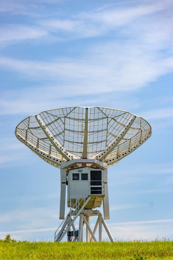 204 Giant Satellite Dish Stock Photos - Free & Royalty-Free Stock ...