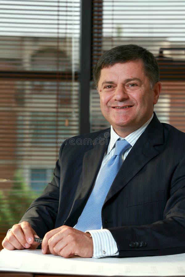 Ionut Costea editorial image. Image of money, president - 27100480