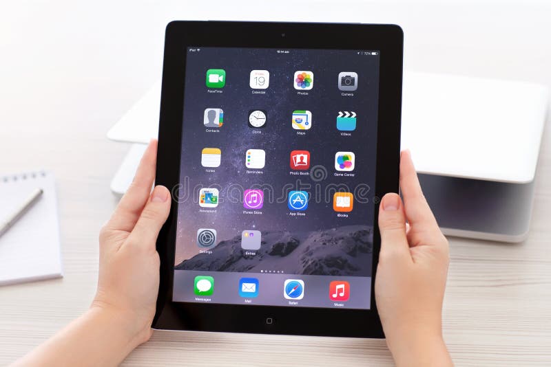 New Operating System IOS 7 Screen on IPhone 5 Apple Editorial Stock ...