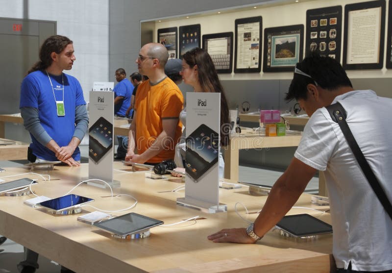 IPad on Sale editorial photography. Image of computer - 14656047