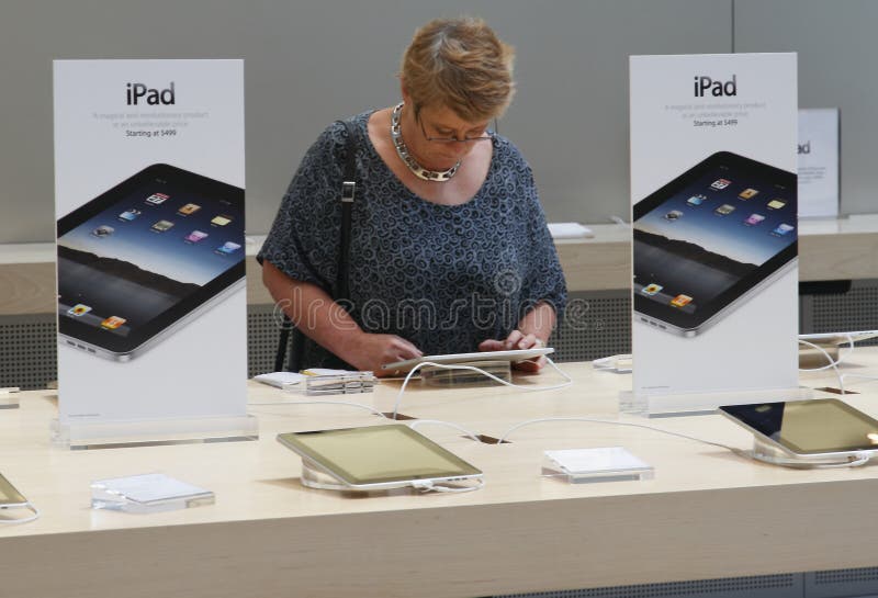 IPad on Sale editorial stock photo. Image of store, avenue - 14656083