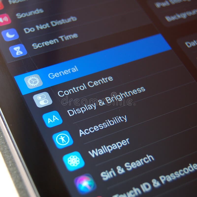 IPadOS / IOS Dark Mode, Menu To Switch between Light and Dark Mode ...