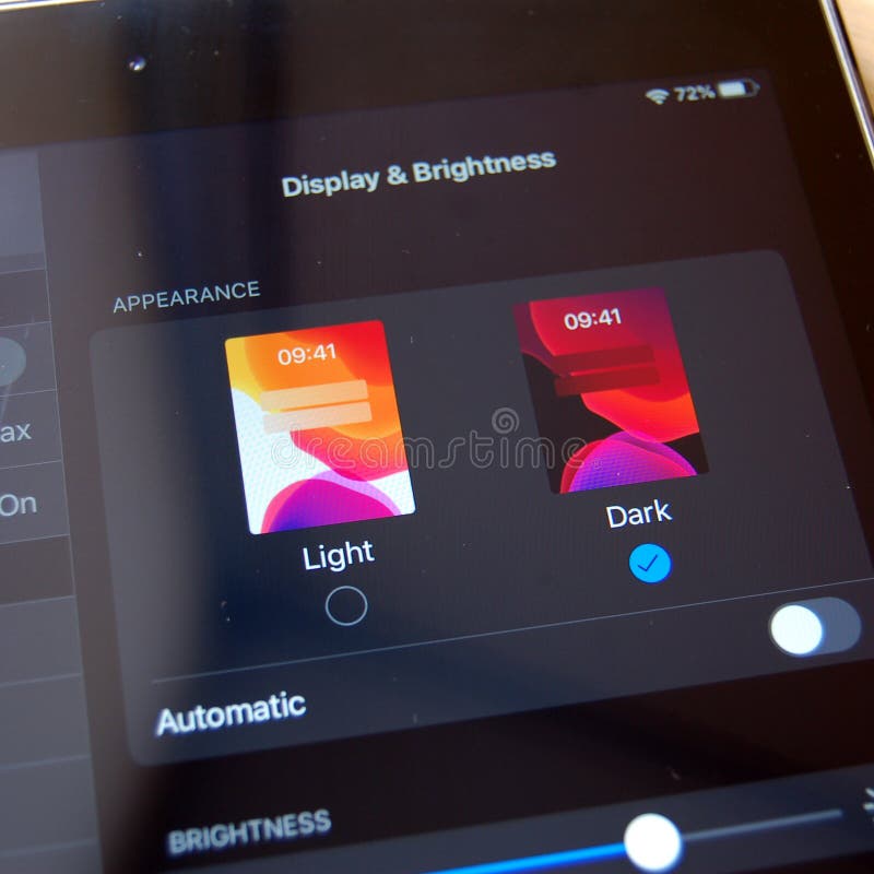 IPadOS / IOS Dark Mode, Menu To Switch between Light and Dark Mode ...