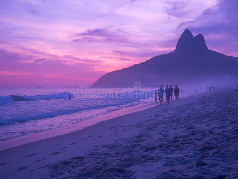 Ipanema Beach at Sunset editorial stock image. Image of beach - 79345794