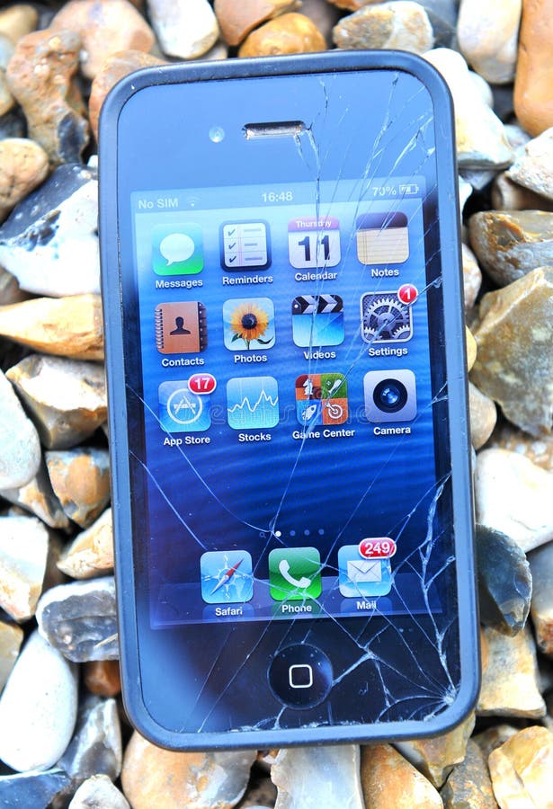 Iphone cassé photo stock éditorial. Image du appli, cassé - 57300028