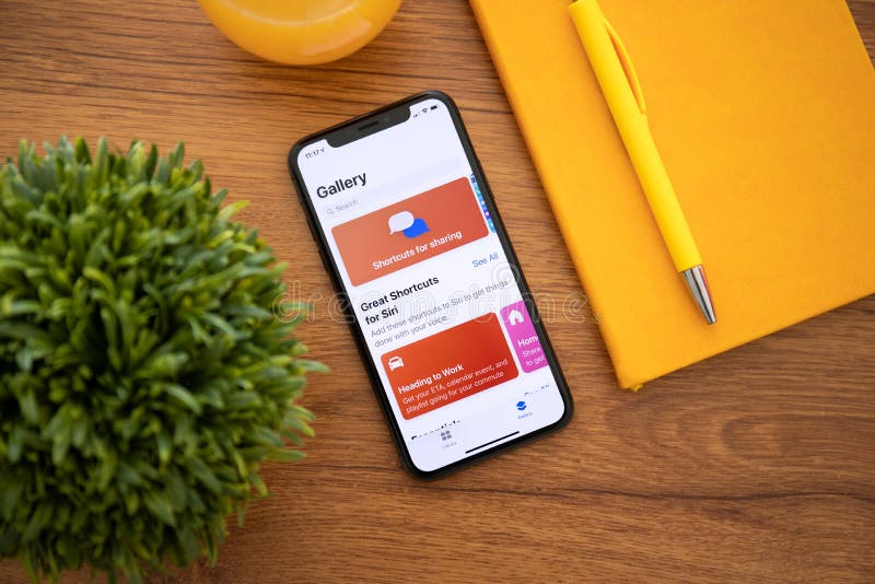 IPhone X Con Los Atajos Del App De La Pantalla De Inicio Imagen ...
