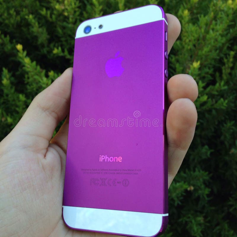 Iphone roxo foto de stock editorial. Imagem de quadro - 51604968