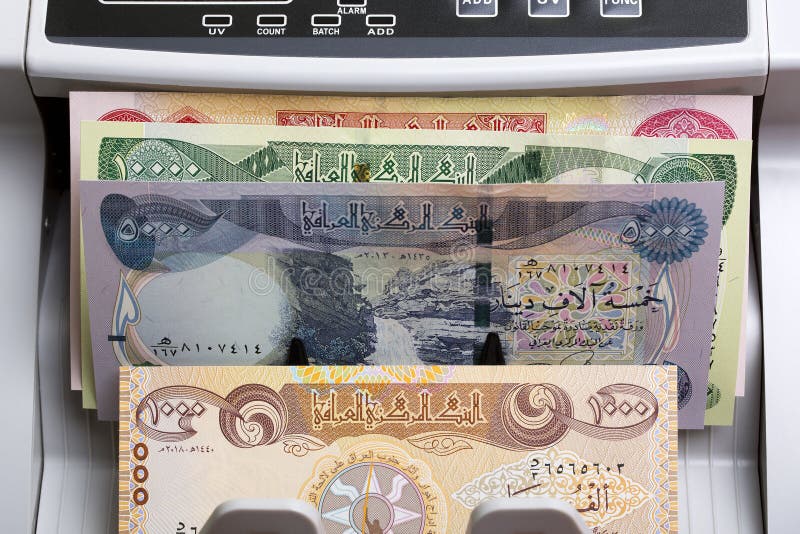 Iraqi Dinar in a Counting Machine Stock Image - Image of iraq, count ...