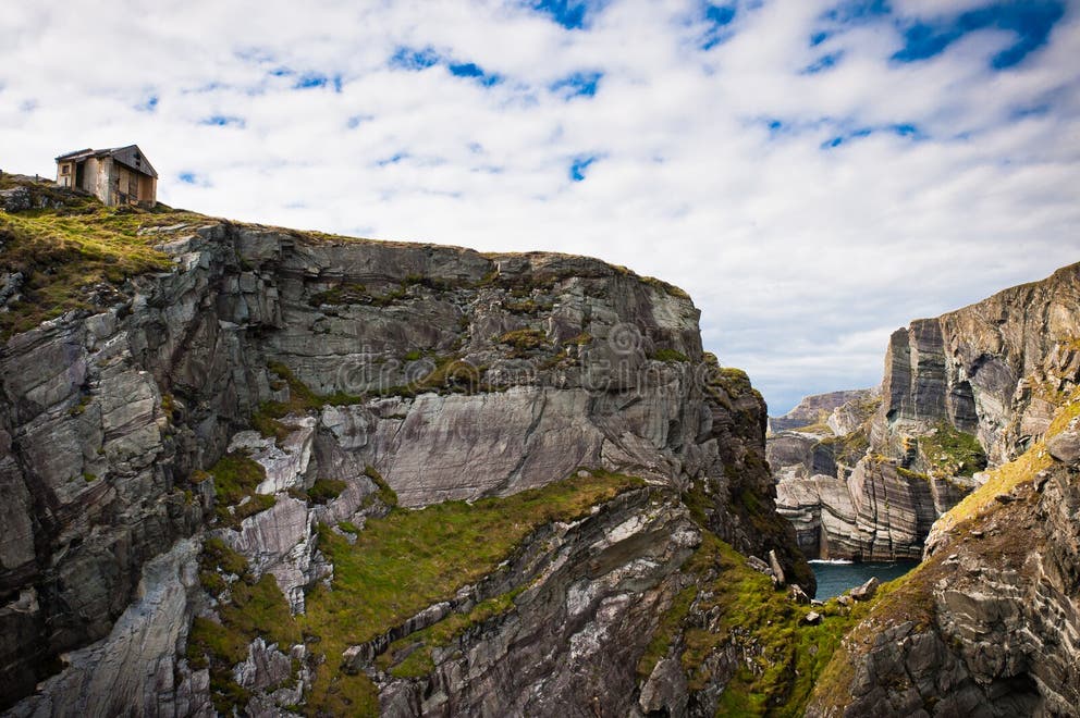 Ireland, Cliffs in Mizen Head Stock Image - Image of mizen, irish: 21305253
