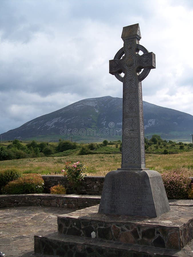 Irish Cross with Mountain stock image. Image of jesus, prayer - 464589