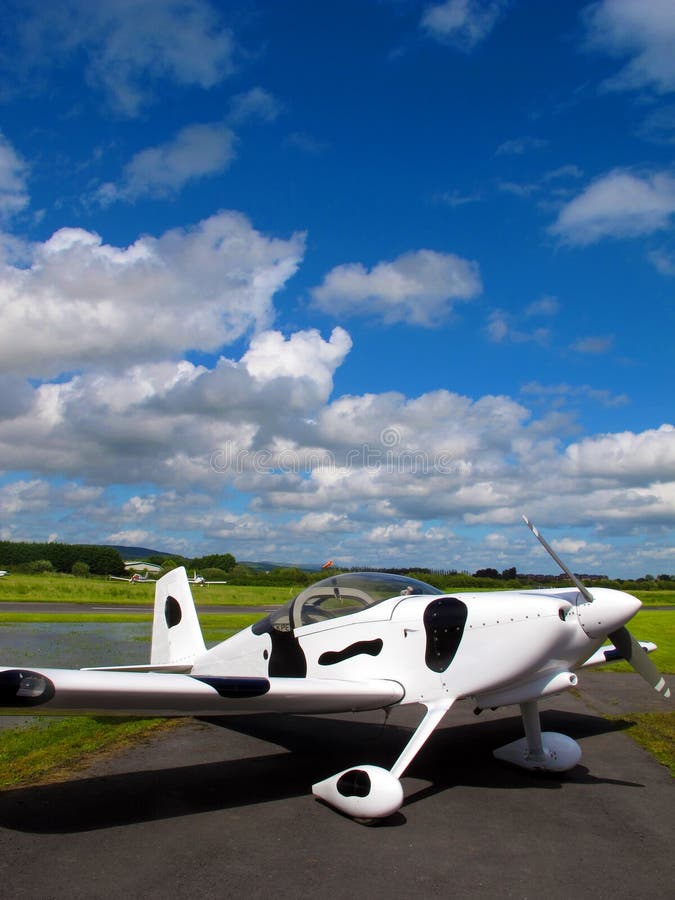 Irish Plane Parked on Runway Stock Image - Image of green, runway: 26402067
