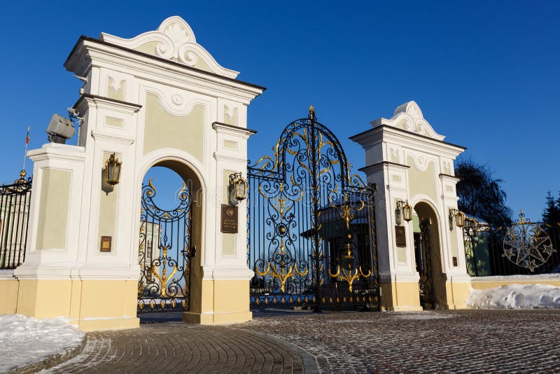 Iron forged large gate stock image. Image of design - 110603213