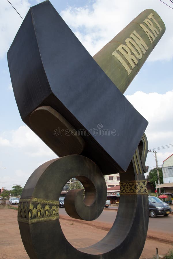 Iron hammer editorial photography. Image of metal, backdrop - 136749667