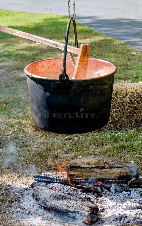 Cast Iron Skillet Over a Camp Fire Stock Image - Image of cast, griddle ...