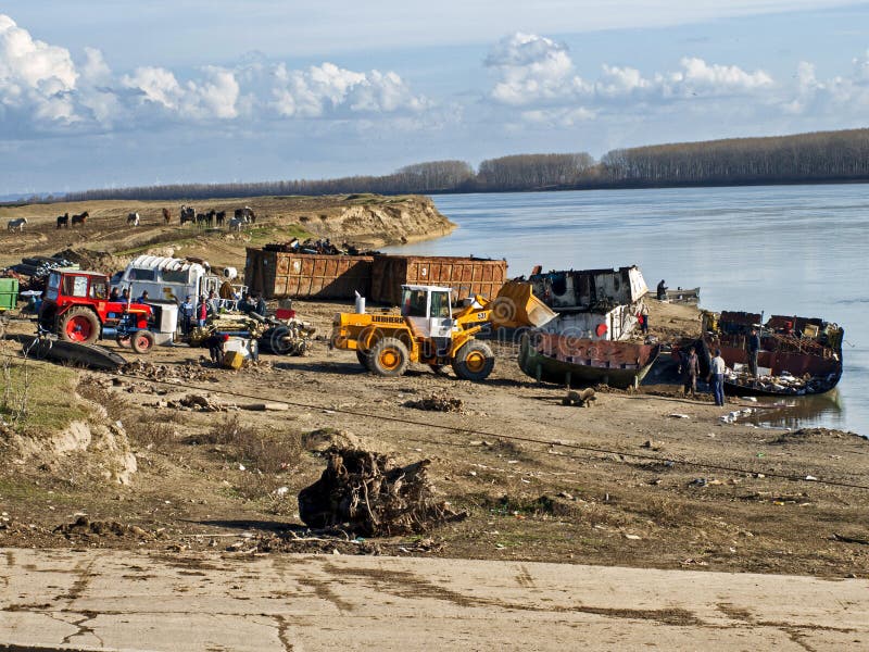 Iron Smuggle Tearing Apart a Old Ship Editorial Image - Image of ...