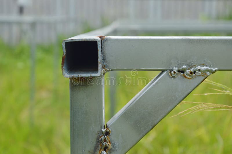 Iron Structure by Steel Welding with Triangle Shape for Made Table in ...