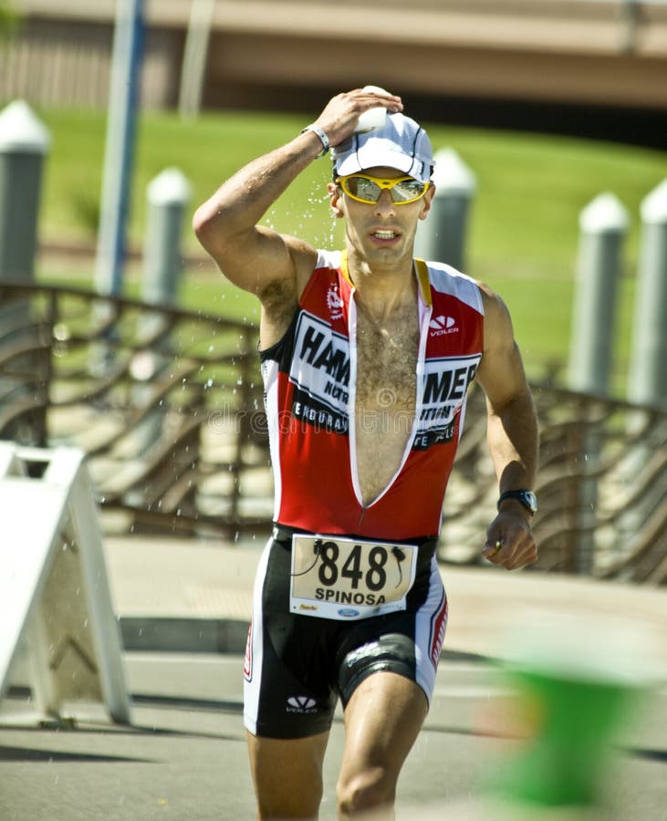 Ironman phoenix triathlon redaktionell foto. Bild av män - 5258710