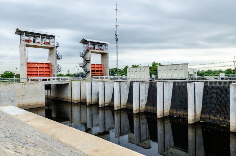 515 Water Dam Gate Irrigation Canal Stock Photos - Free & Royalty-Free ...
