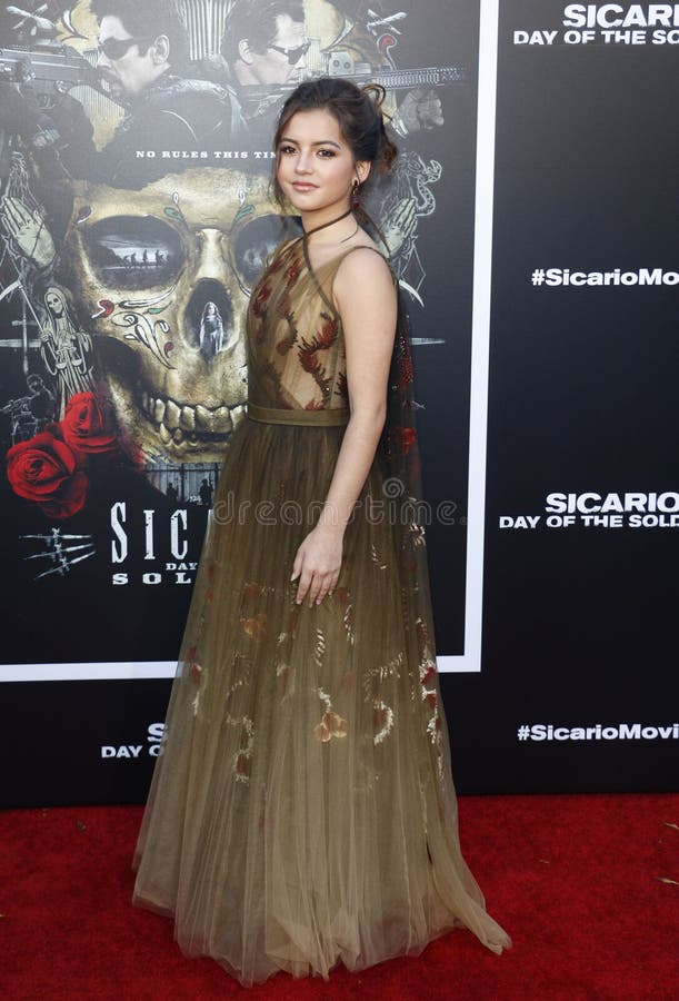 Isabella Moner редакционное фотография. изображение насчитывающей ...