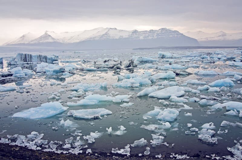 Isberg fotografering för bildbyråer. Bild av lagun, isberg - 69753035