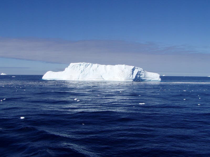 Isberg viii fotografering för bildbyråer. Bild av berg - 332499