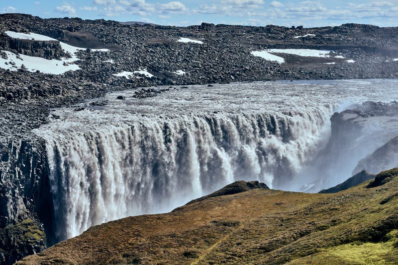 Isl - gullfoss waterfall stock image. Image of wild - 190216421