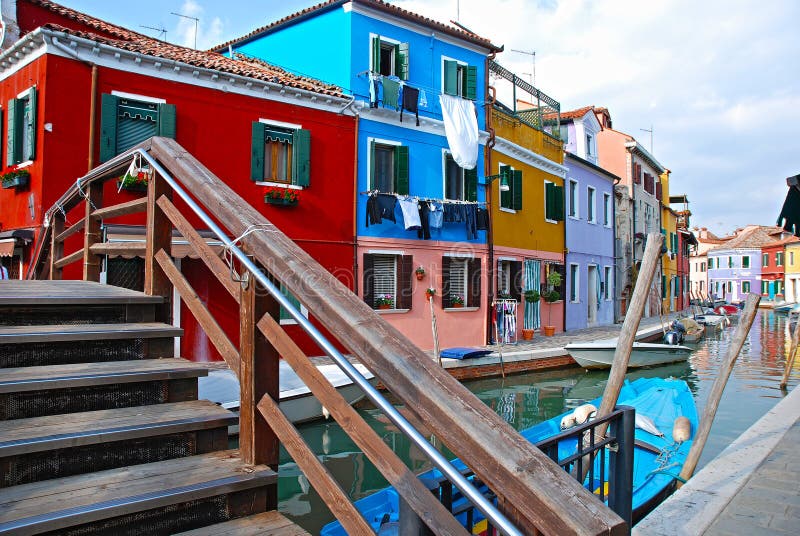 Isla Colorida De Burano, Italia Imagen de archivo - Imagen de isla ...