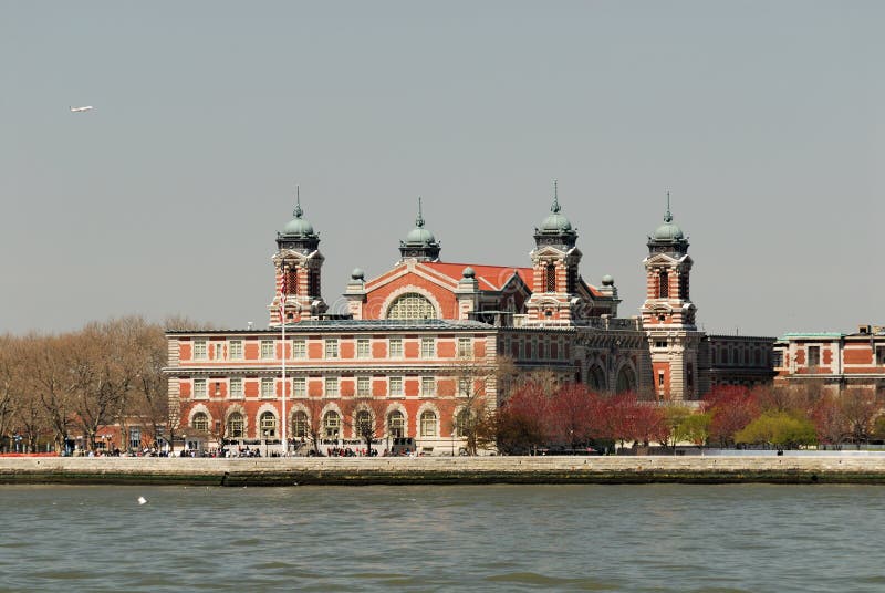 Isla de Ellis, Nueva York foto de archivo. Imagen de puerto - 5338702