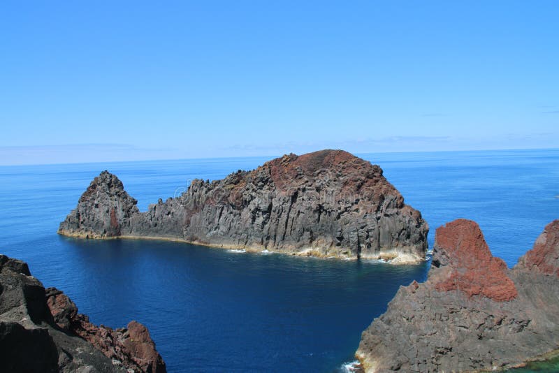 Isla de la ballena imagen de archivo. Imagen de revestimiento - 103951935