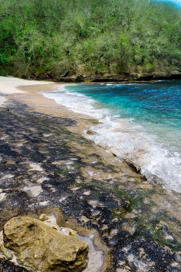 Isla De Nusa Penida Indonesia Imagen de archivo - Imagen de azul, costa ...