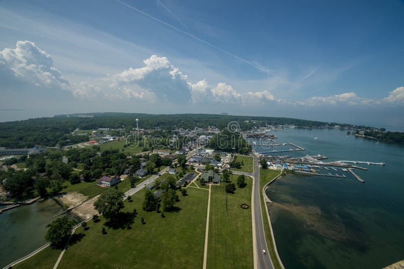 Isla De Putinbay Del Monumento Del ` S Del Perry Foto de archivo ...