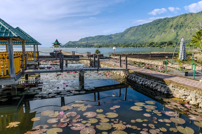 Isla De Samosir En El Lago Toba, Sumatra Indonesia Imagen de archivo ...
