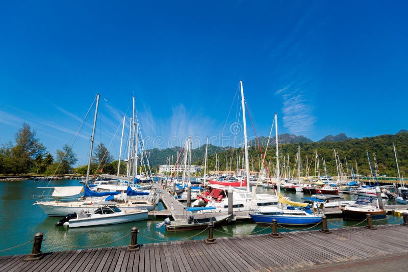 Isla De Teluk Ewa Jetty Langkawi Foto editorial - Imagen de asoleado ...