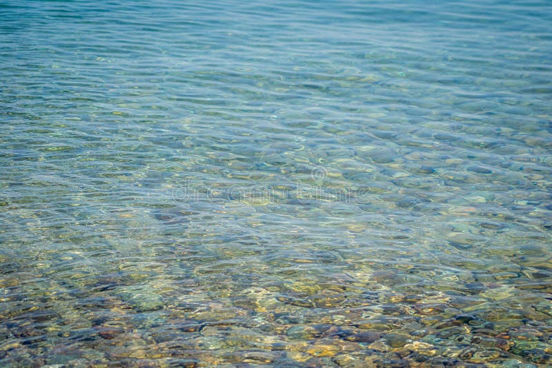 Isla De Tibouda Y Ondas Y Rocas Foto de archivo - Imagen de playa ...