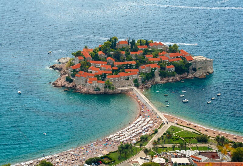 Isla En Budva, Montenegro De Sveti Stefan Foto de archivo - Imagen de ...