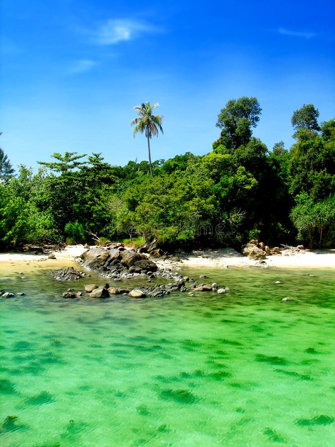 Isla hermosa imagen de archivo. Imagen de azul, islas - 4963765