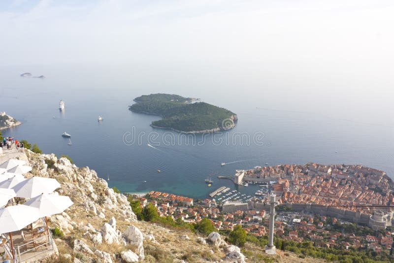 Isla Lokrum imagen de archivo. Imagen de adria, vacaciones - 34196721