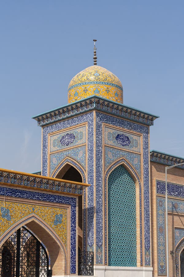 Bahrain - a Ali - Mosque - Islamic Architecture with Intricate Tilework ...
