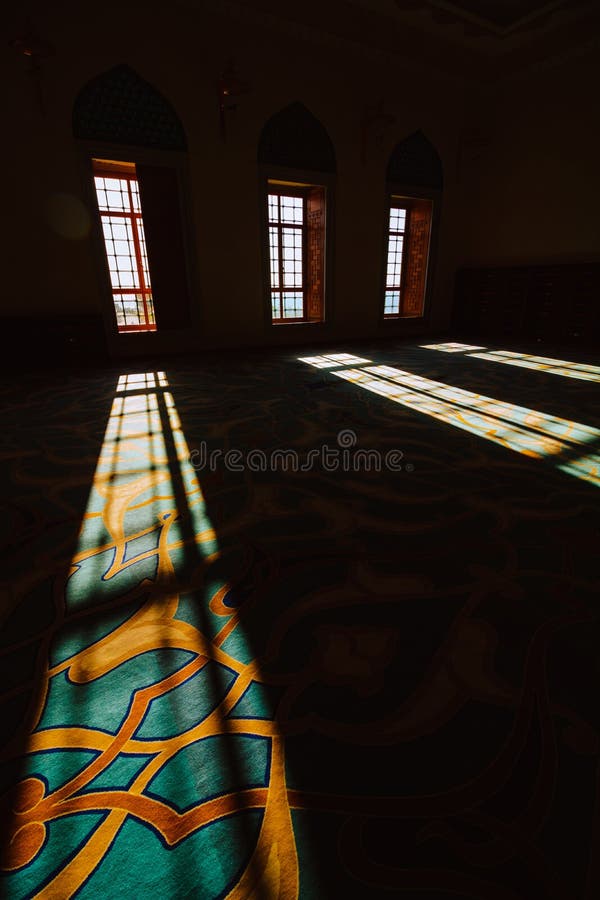 Islamic Background. Shadows of Window on the Carpet in a Mosque Stock ...